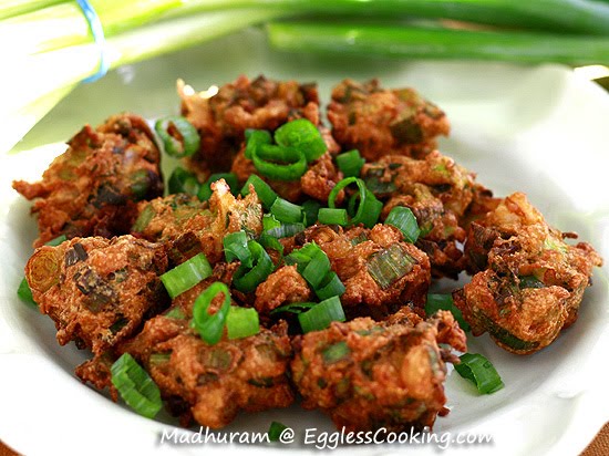 cookwithmymom: SPRING ONIONS BHAJI